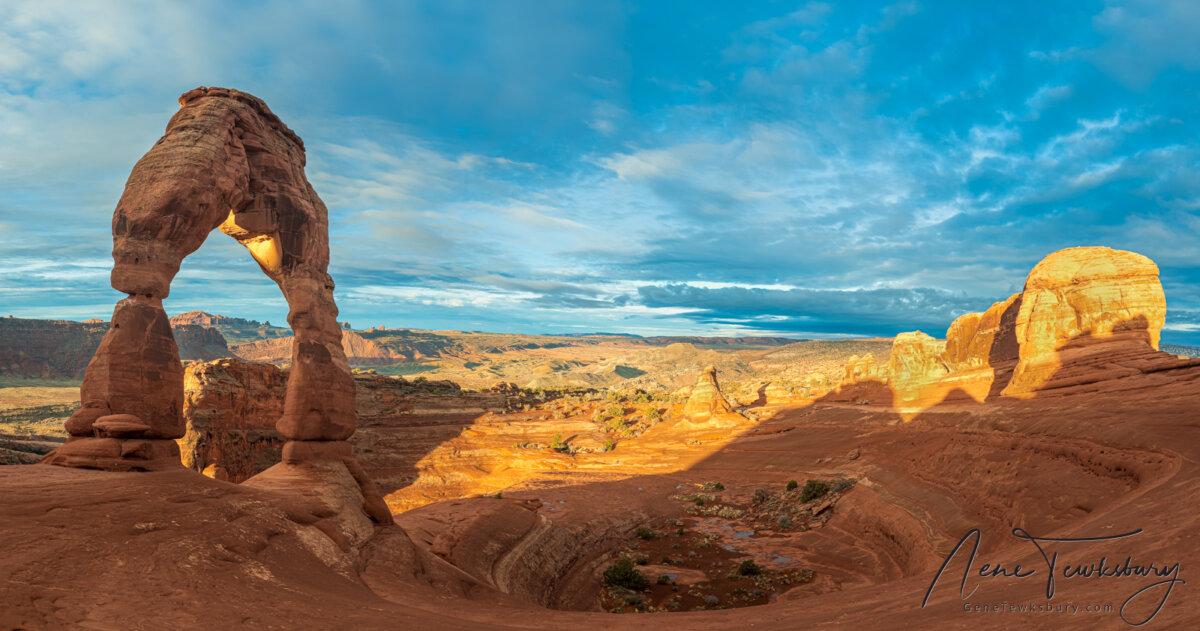 Delicate Arch Utah - America's most famous rock formation.